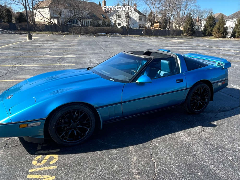 1987 Chevrolet Corvette Base with 18x9.5 Factory Reproductions Fr22 and ...