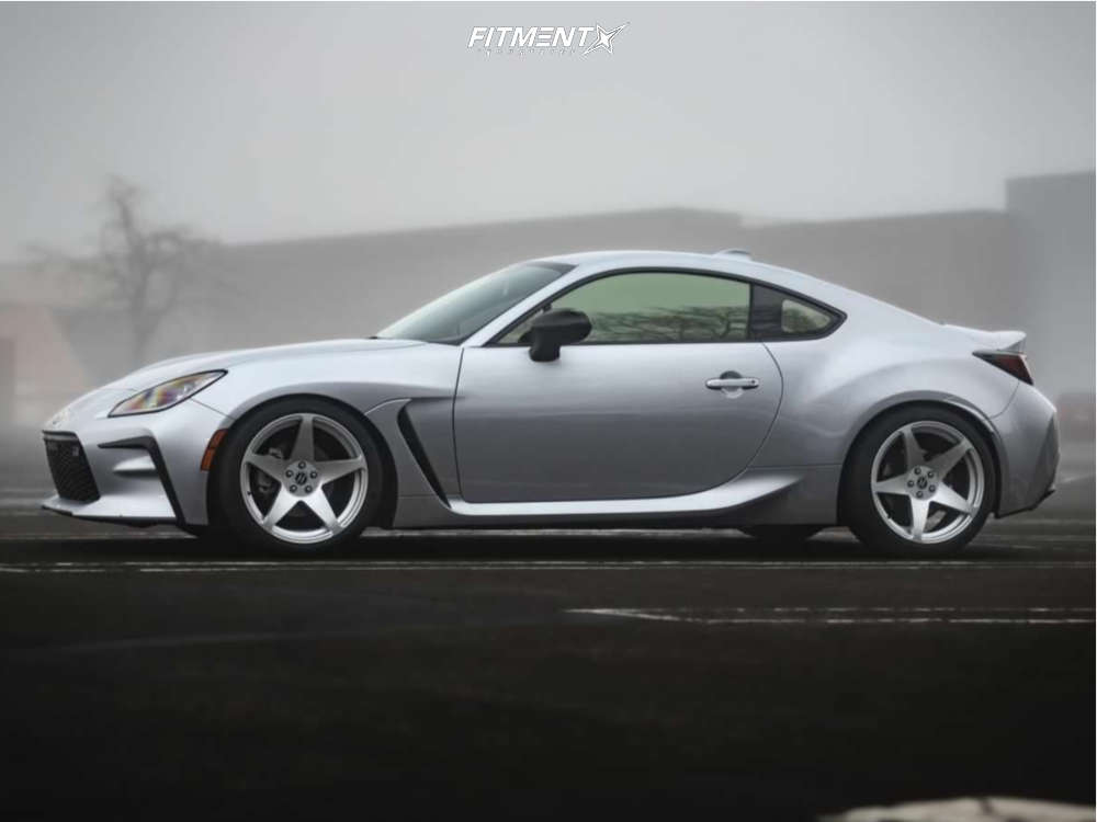 2022 Toyota GR86 Base with 18x9.5 Heritage Imola Monoc and Vercelli ...