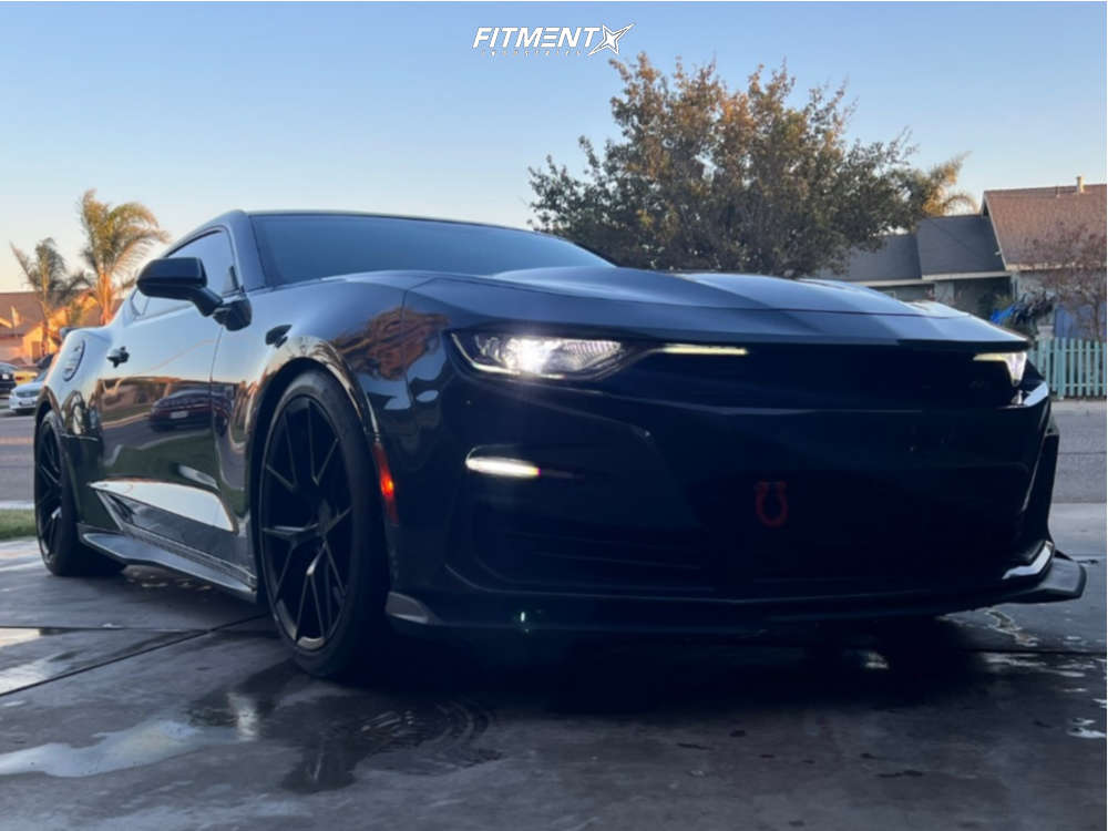 2019 Chevrolet Camaro SS with 20x9 Verde Axis and Continental 245x40 on ...