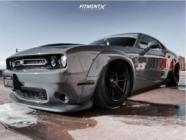 2019 Dodge Challenger R/T Scat Pack Widebody with 20x11 Voxx Replicas ...