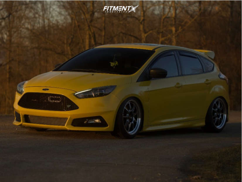 2017 Ford Focus ST with 18x8.5 Konig Countergram and Firestone 245x40 ...