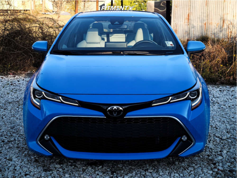 2021 Toyota Corolla XSE with 18x9.5 Momo Etna and Yokohama 255x35 on ...