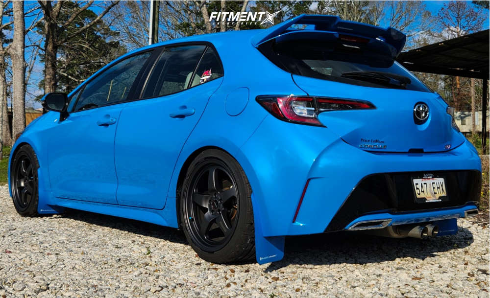2021 Toyota Corolla XSE with 18x9.5 Momo Etna and Yokohama 255x35 on ...