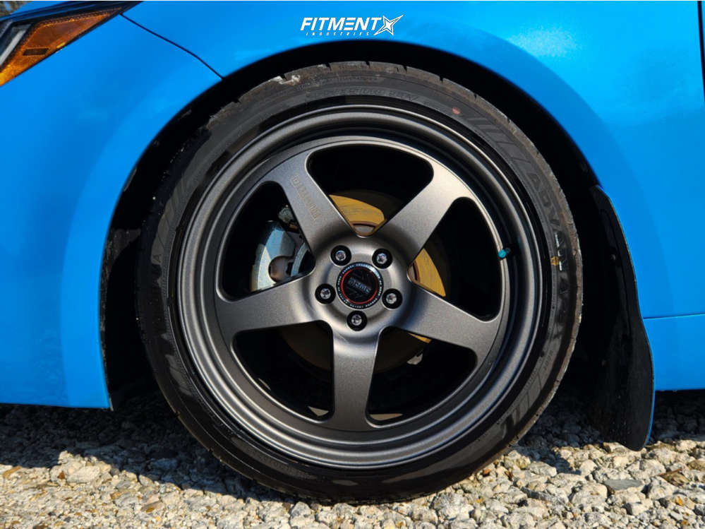 2021 Toyota Corolla XSE with 18x9.5 Momo Etna and Yokohama 255x35 on ...