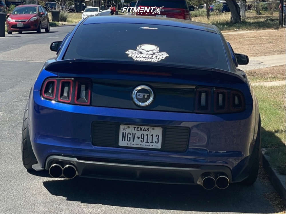 2013 Ford Mustang GT with 18x9.5 ESR Cs15 and Achilles 255x35 on ...