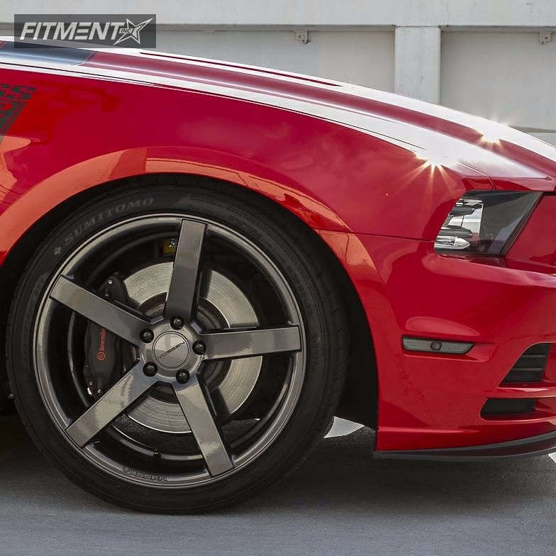 2013 Ford Mustang GT with 20x9 Vossen Cv3r and Sumitomo 255x35 on ...