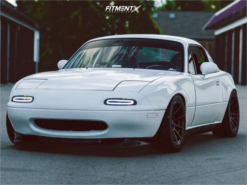 1989 Mazda Miata Base with 15x8 Advanti Racing Storm S1 and Kumho ...