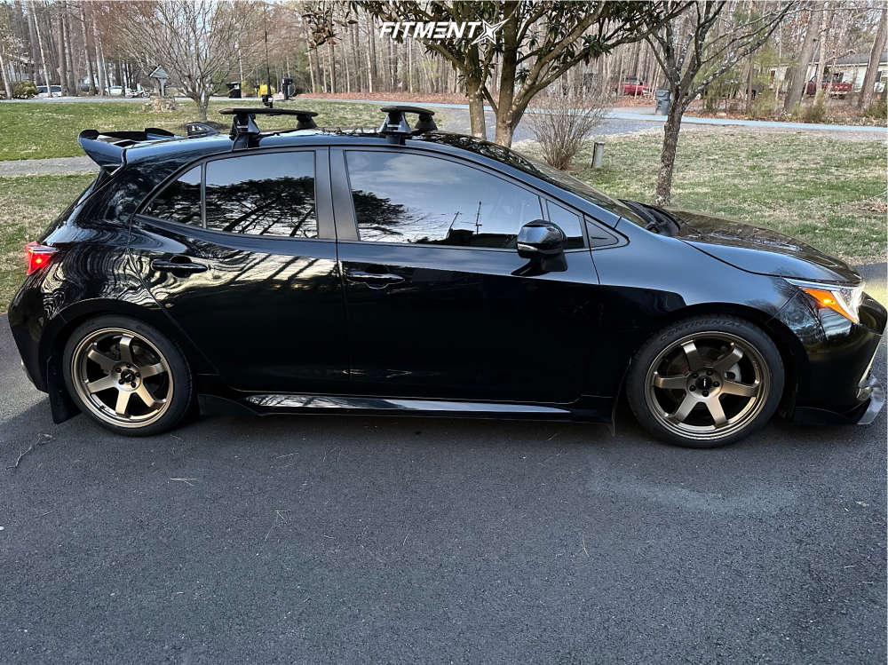 2019 Toyota Corolla XSE with 18x8.5 AVID1 Av6 and Continental 225x40 on ...