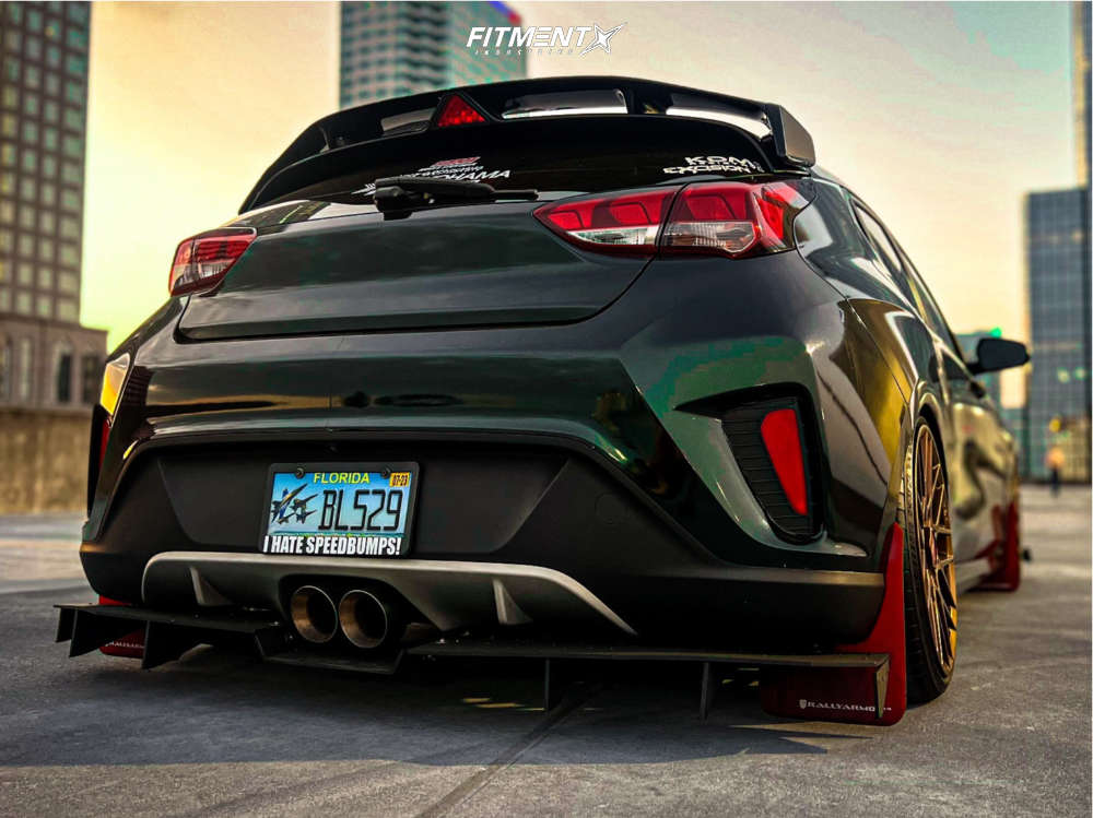 2019 Hyundai Veloster Premium with 18x8.5 Rotiform Rse and Vercelli ...