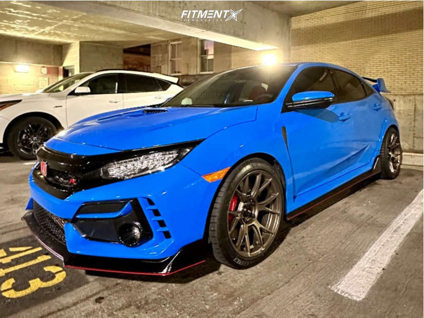 2021 Honda Civic Type R with 18x9.5 Konig Ampliform and Michelin 265x35 ...