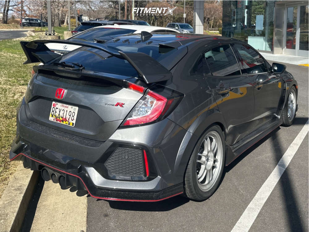 2019 Honda Civic Type R with 18x8.5 Enkei Rpf1 and Continental 255x40 ...