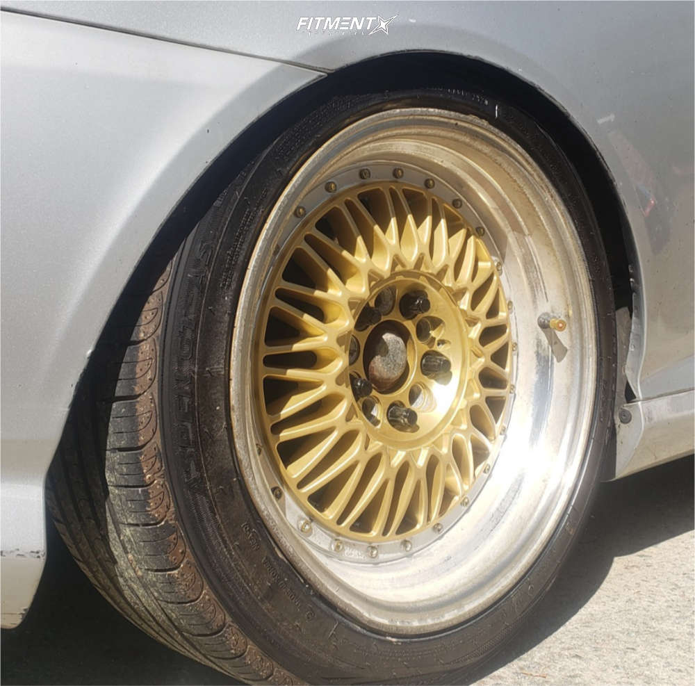 2004 Hyundai Tiburon GT with 17x8.5 STR Racing 606 and Sailun 225x45 on ...