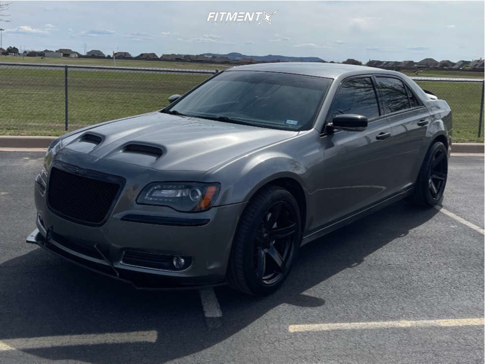 2011 Chrysler 300 C with 20x9.5 Factory Reproductions Fr77 and Michelin ...
