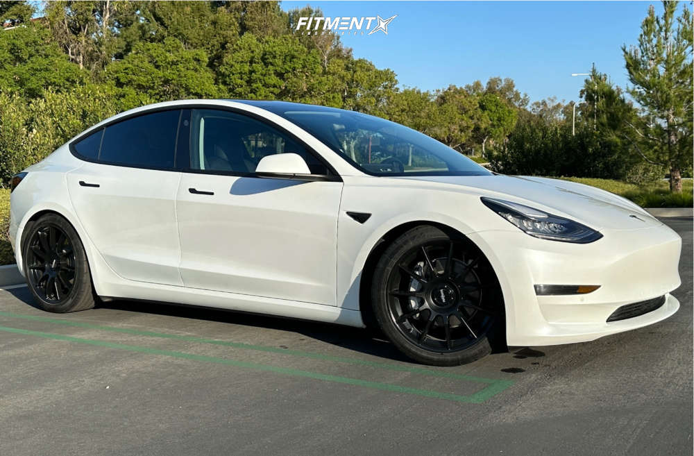 2018 Tesla 3 Long Range with 19x8.5 Rotiform Dtm and Yokohama 245x40 on ...