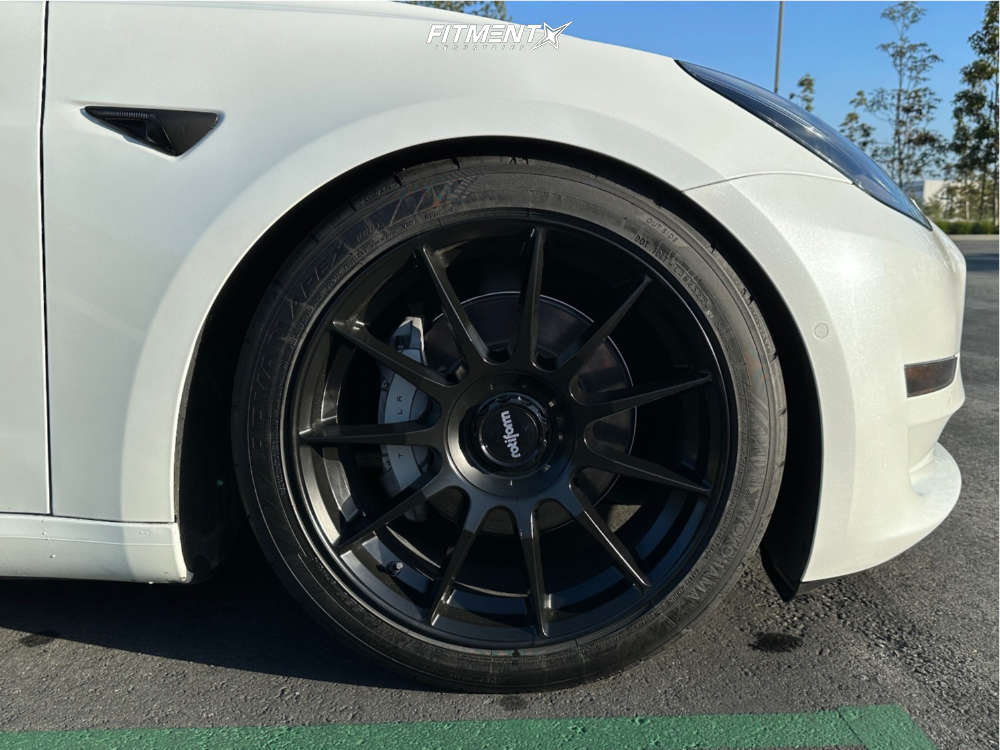 2018 Tesla 3 Long Range with 19x8.5 Rotiform Dtm and Yokohama 245x40 on ...