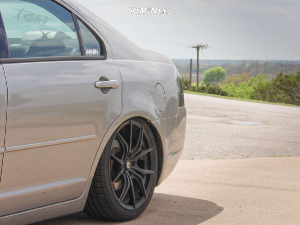 2008 Ford Fusion SE with 18x8 Drag Dr67 and Road Hugger 225x40 on ...