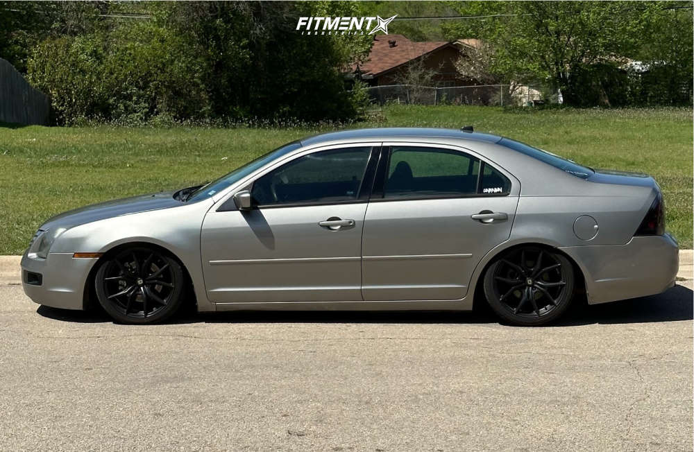2008 Ford Fusion SE with 18x8 Drag Dr67 and Road Hugger 225x40 on ...