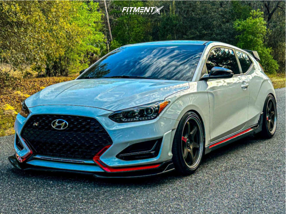 2022 Hyundai Veloster N Base with 18x8.5 ESR Ap6 and Lexani 225x40 on ...