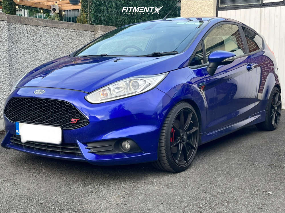 2016 Ford Fiesta ST with 17x7.5 OZ Racing Formula Hlt and Michelin ...