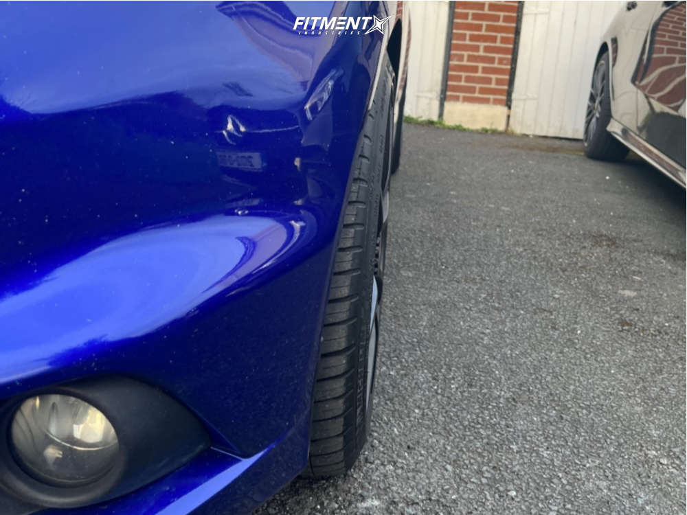 2016 Ford Fiesta ST with 17x7.5 OZ Racing Formula Hlt and Michelin ...