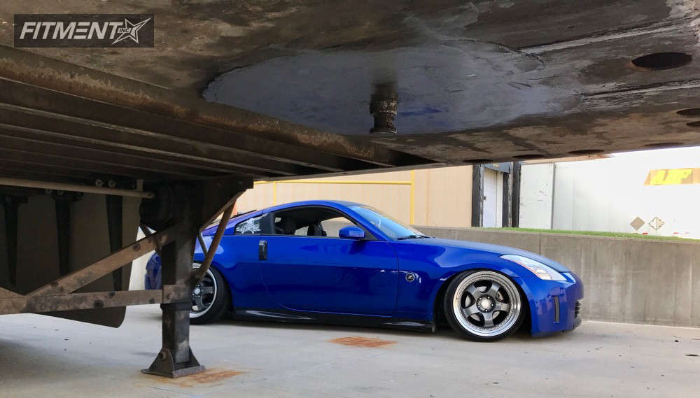 2004 Nissan 350Z 2dr Coupe (3.5L 6cyl 6M) with 19x9.5 Varrstoen Es6 and ...