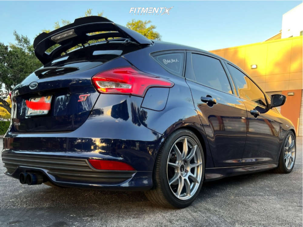 2017 Ford Focus ST with 18x8 Enkei Ts9 and Firestone 245x40 on ...
