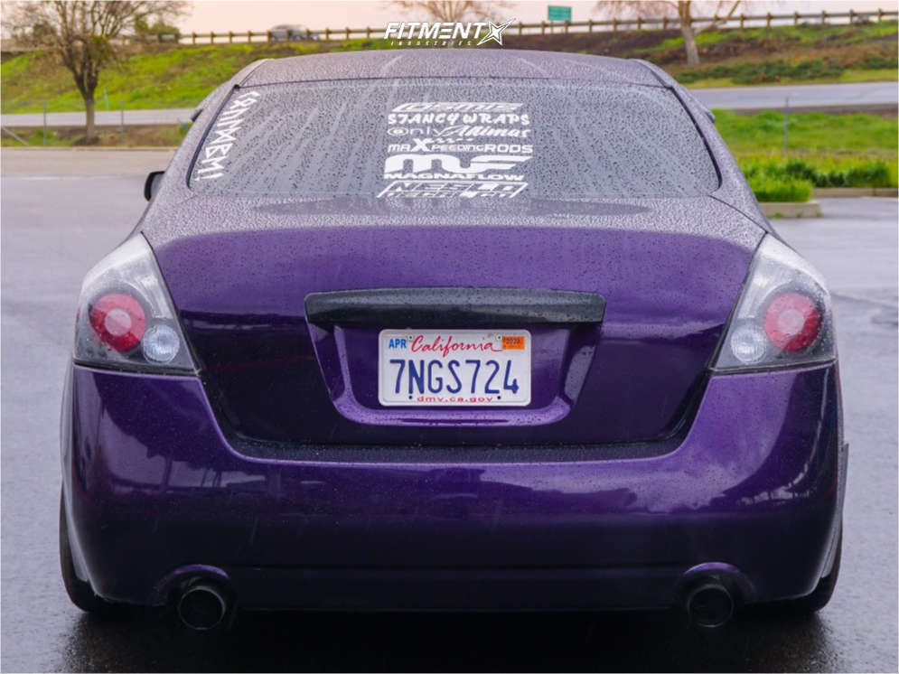 2012 Nissan Altima S with 18x9 Cosmis Racing Mr7 and Lionhart 215x35 on ...