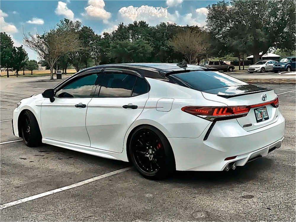 2022 Toyota Camry XSE with 19x9.5 ESR Cs11 and Bridgestone 235x40 on ...