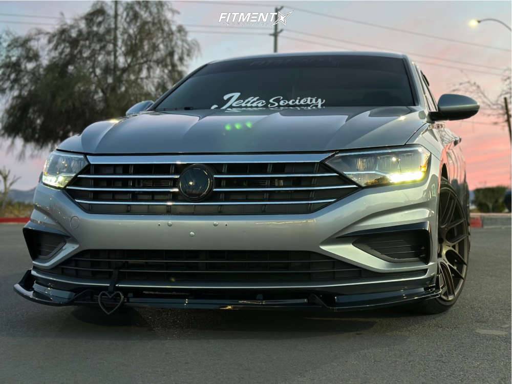 2021 Volkswagen Jetta S with 18x9.5 Aodhan Ah-x and Vercelli 225x40 on ...