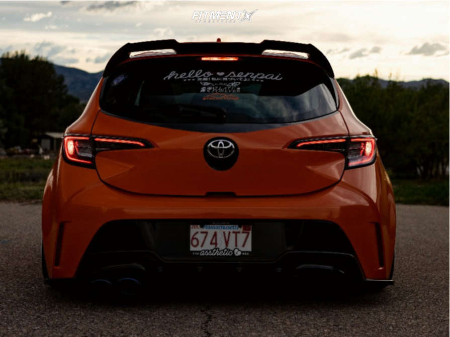 2019 Toyota Corolla XSE with 18x9 Cosmis Racing Mr7 and Atlander 215x40 ...