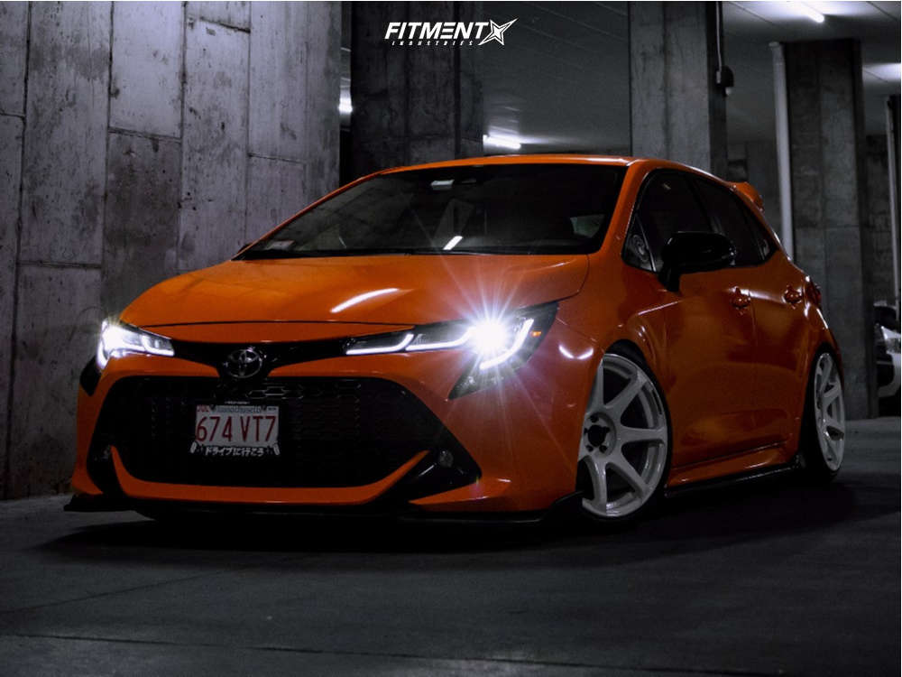 2019 Toyota Corolla XSE with 18x9 Cosmis Racing Mr7 and Atlander 215x40 ...