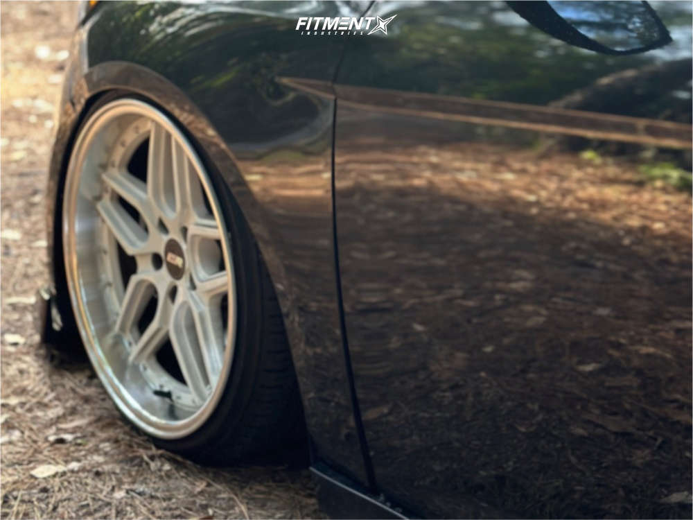 2014 Ford Focus ST with 18x9.5 ESR Cs15 and Crosswind 215x35 on Air ...