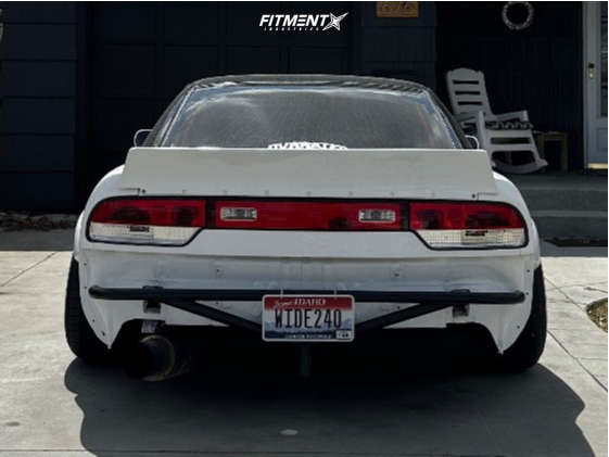 1990 Nissan 240SX SE with 18x9.5 DTM DTM-WB10 and Vercelli 235x45 on ...