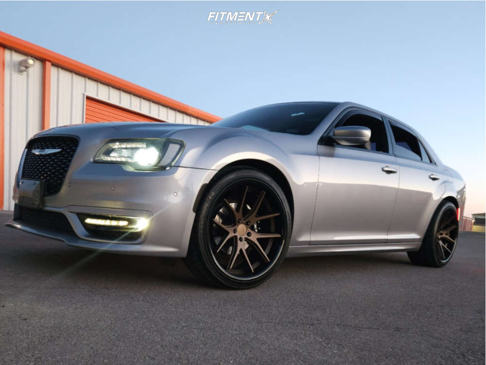 2018 Chrysler 300 S with 22x9.5 Ferrada Fr2 and Nexen 265x35 on Stock ...