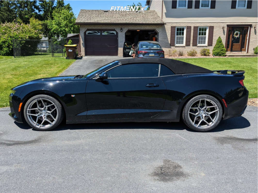 2017 Chevrolet Camaro SS with 20x10 Rohana Rfx11 and Michelin 275x30 on ...