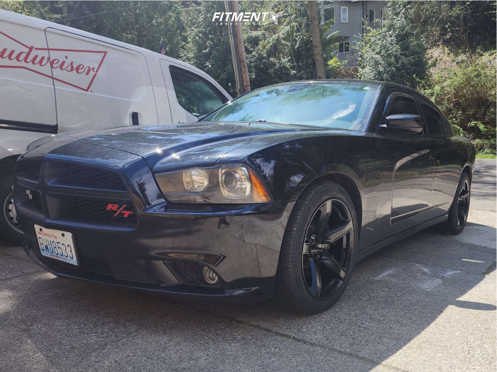 2014 Dodge Charger R/T with 20x9.5 Voxx Replicas Hellcat 2 and Vercelli ...