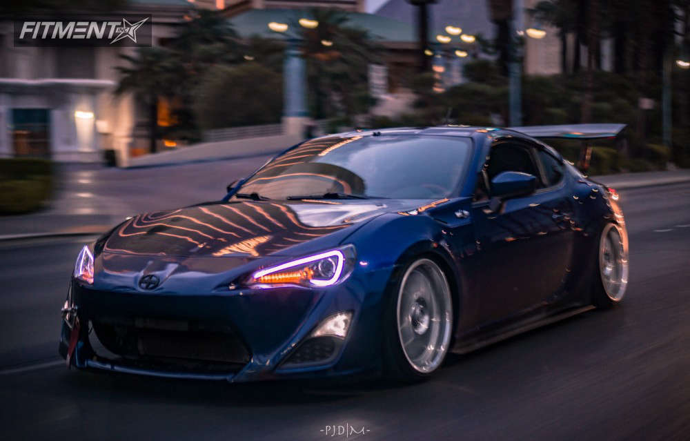 2013 Scion FR-S Base with 18x8.5 Racing Hart C2 and Sailun 215x35 on ...
