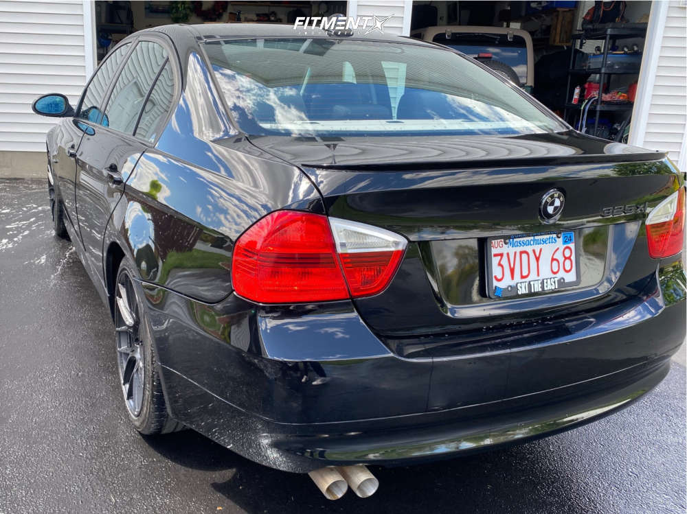 2006 BMW 325xi Base with 18x8.5 Aodhan Ah-x and Lexani 235x40 on Stock ...