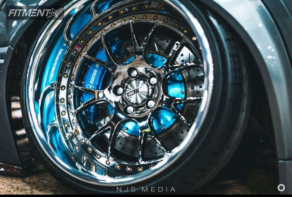 2003 INFINITI Q45 Base with 19x11 SSR MS3 and Delinte 235x35 on Air ...