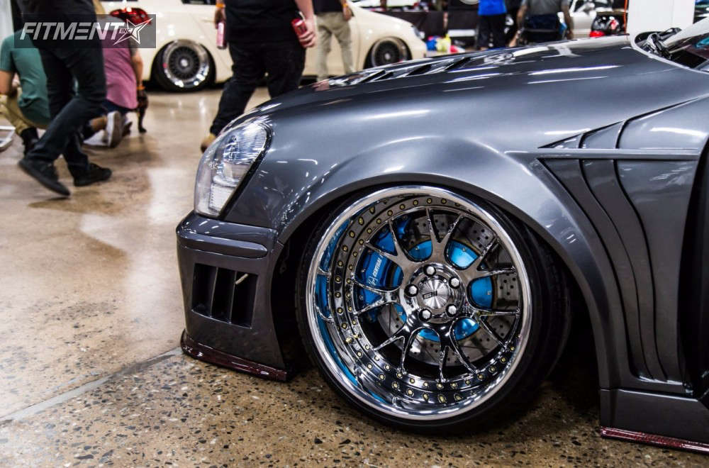 2003 INFINITI Q45 Base with 19x11 SSR MS3 and Delinte 235x35 on Air ...