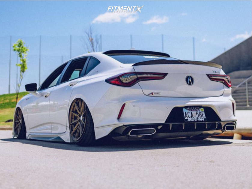 2022 Acura TLX A Spec with 20x10.5 Brada Cx2 and Lionhart 245x35 on Air ...