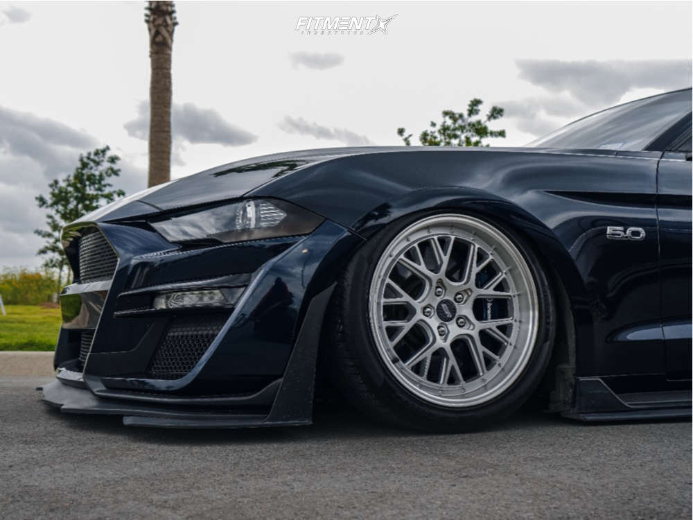 2021 Ford Mustang GT with 19x9.5 ESR Cs11 and Pirelli 245x40 on Air ...