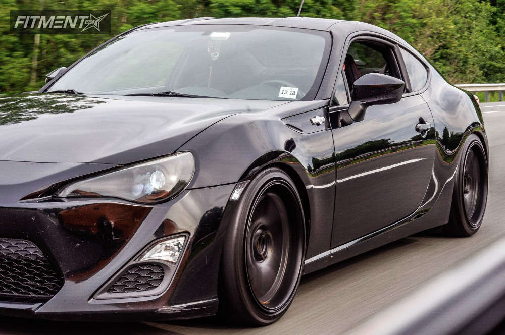 2013 Scion FR-S Base with 18x9.5 Rota RT5 and Hankook 245x35 on ...