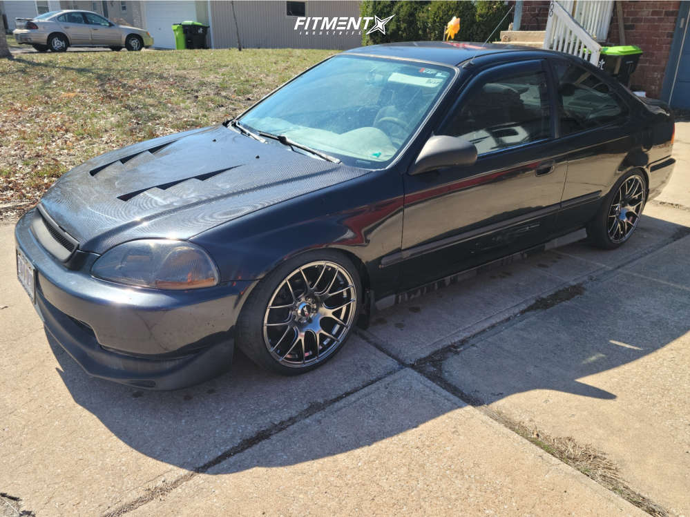 1997 Honda Civic HX with 17x8.25 XXR 530 and Nitto 205x40 on Coilovers ...