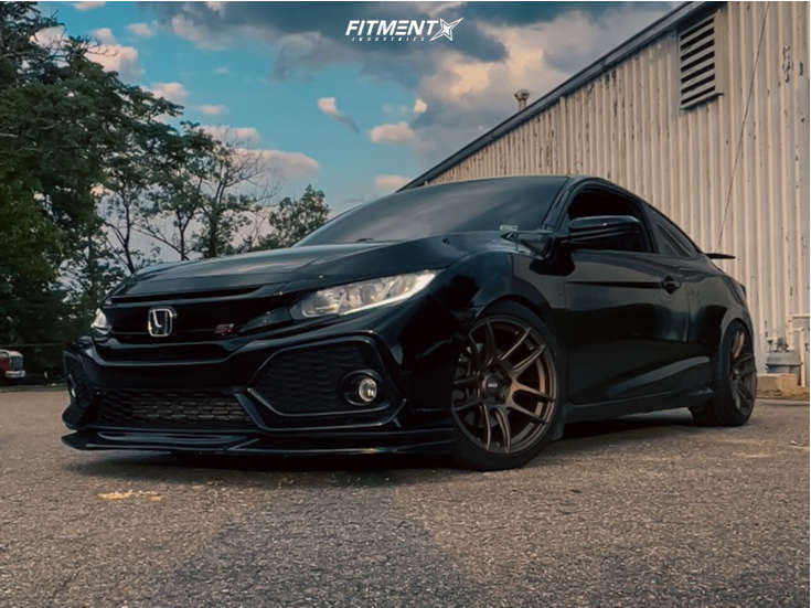 2018 Honda Civic Si with 18x9.5 ESR Cs8 and Kenda 235x40 on Lowering ...