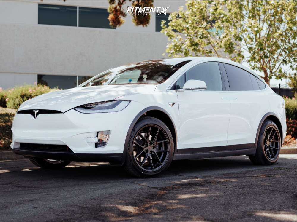 2020 Tesla X Performance with 20x9 Aodhan Aff3 and Michelin 265x45 on ...