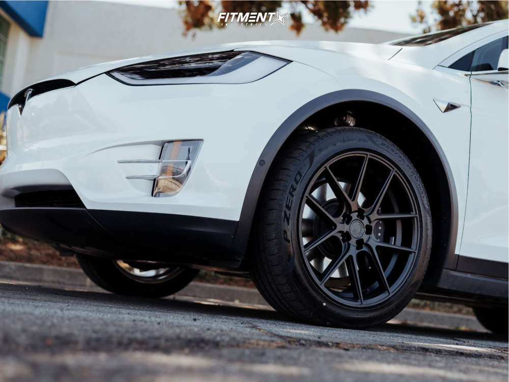 2020 Tesla X Performance with 20x9 Aodhan Aff3 and Michelin 265x45 on ...