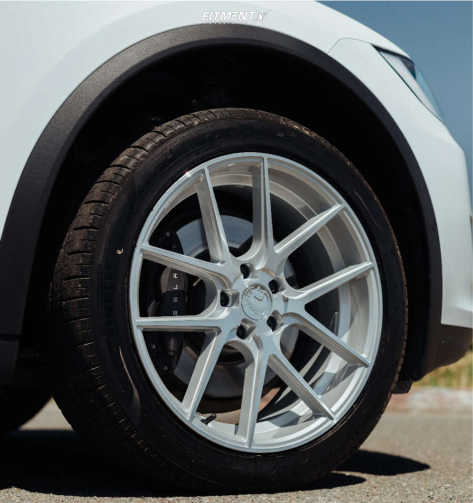 2020 Tesla X Performance with 20x9 Aodhan Aff3 and Michelin 265x45 on ...