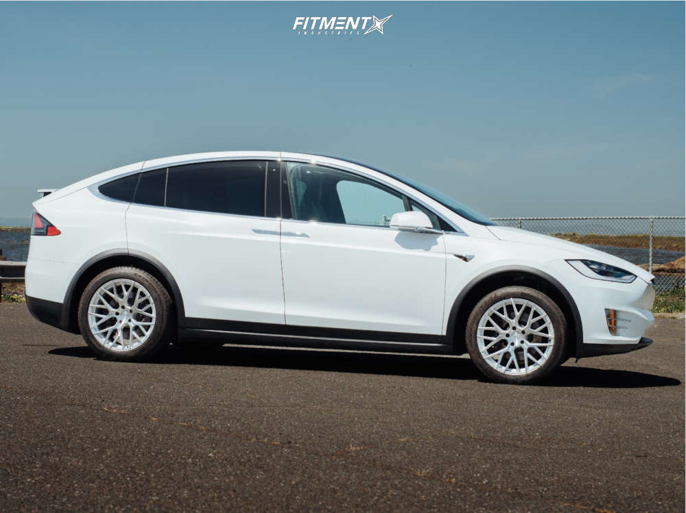 2020 Tesla X Performance with 20x9 Aodhan Aff3 and Michelin 265x45 on ...
