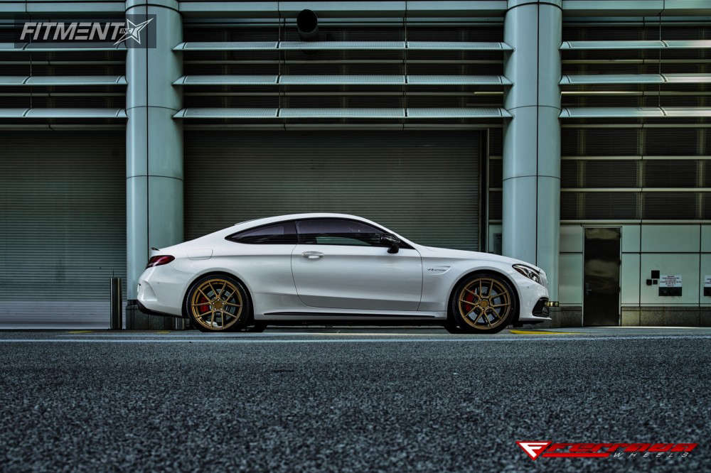 2017 Mercedes-Benz C63S Base with 20x9 Ferrada FR8 and Falken 245x30 on ...